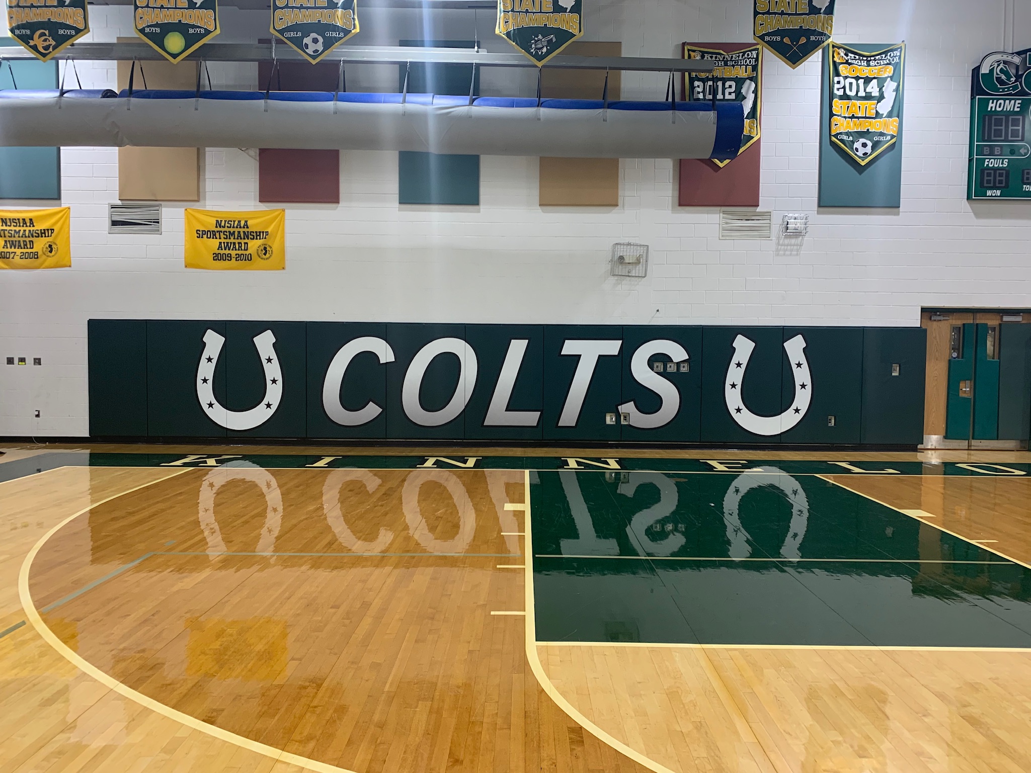 Gym floor & basketball court: striping, marking, lines, decals ...
